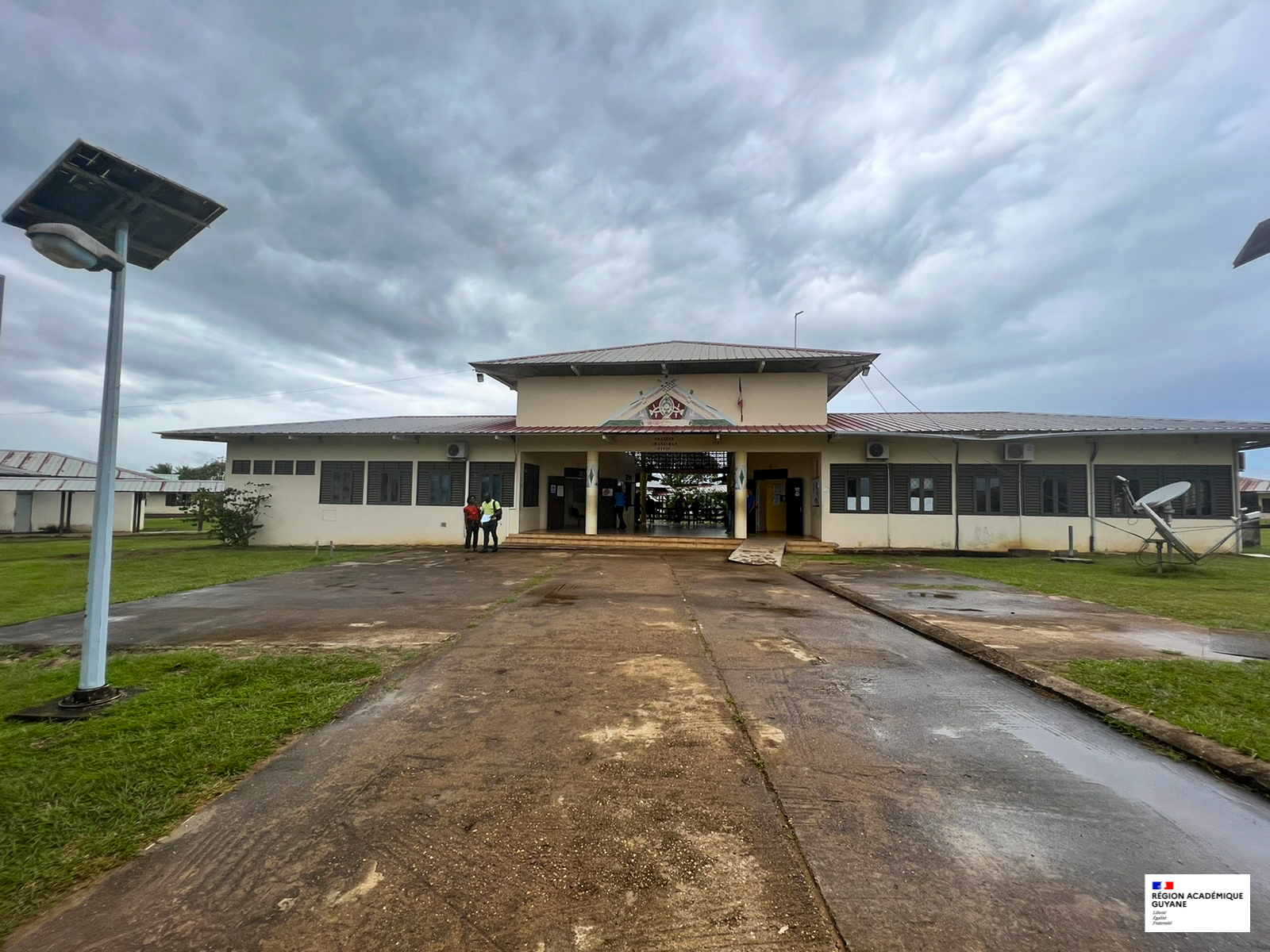 Présentation du projet «Guyane Connectée : combler les écarts» au ...