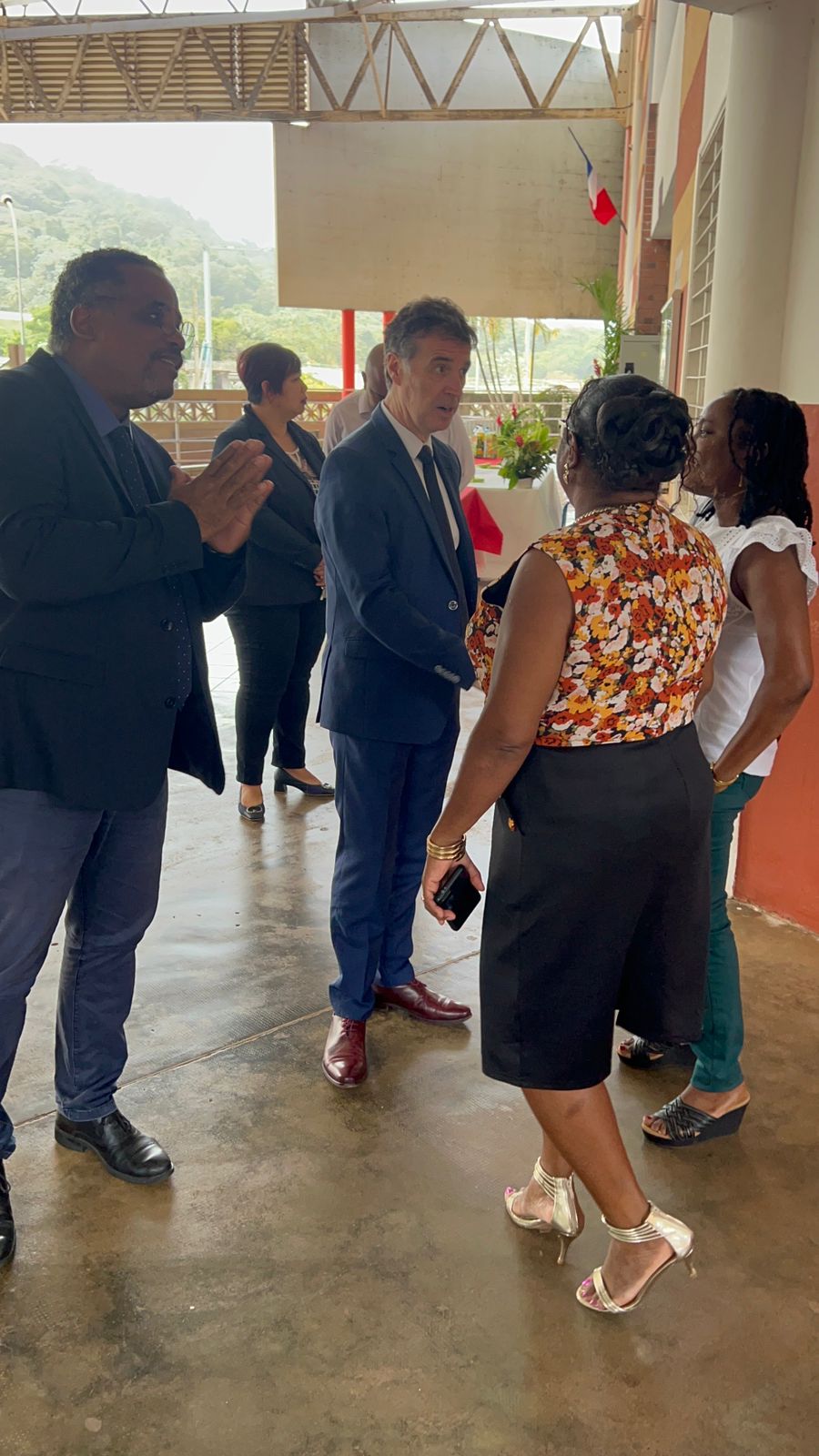 1ère école et 1er collège lauréats du projet "Notre École, Faisons-La ...