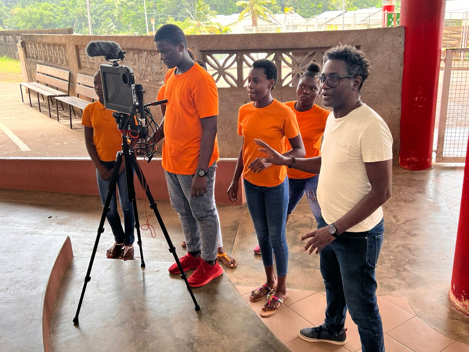 1ère école et 1er collège lauréats du projet "Notre École, Faisons-La ...